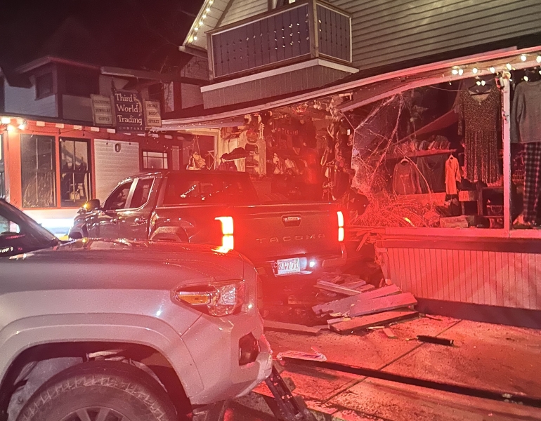 Driver who crashed into Third World Trading given probation - The Martha's Vineyard Times